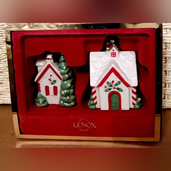 Lenox | Dining | Vintage Lenox Holiday Gingerbread Houses Salt Pepper ...